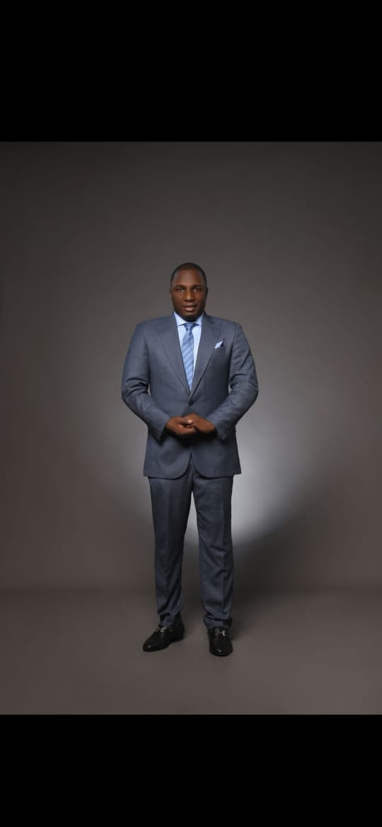 Tenvil Mackenson: Construindo Mais do que Estruturas no Haiti